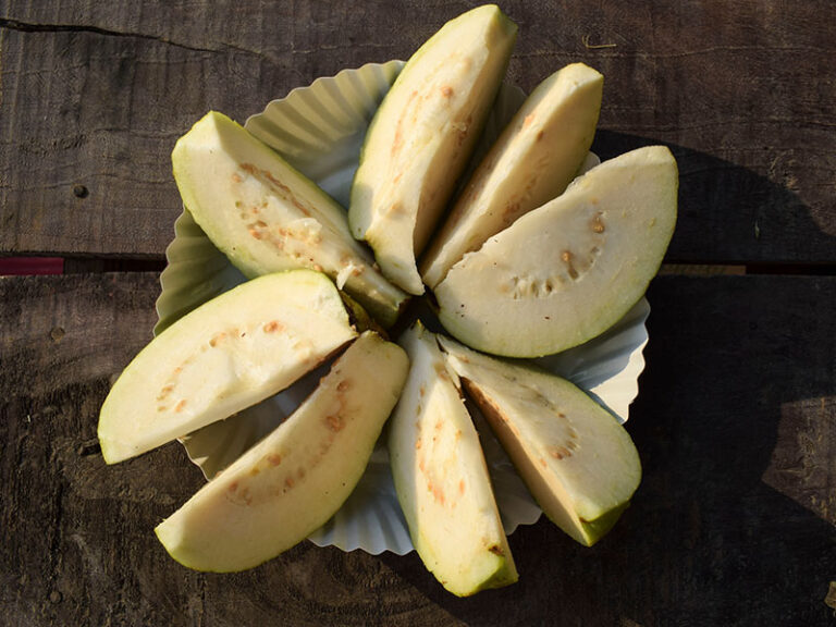 20 Best Pakistani Fruits and Vegetables