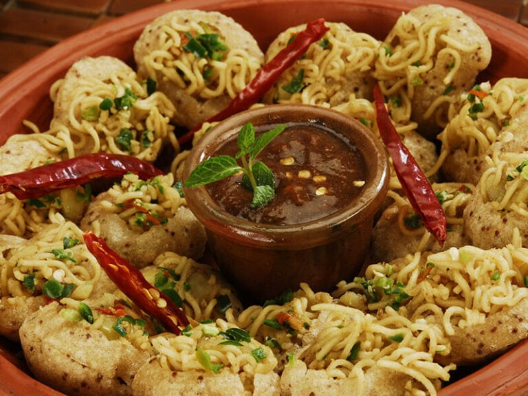 30 Most Popular Bangladeshi Foods and Drinks